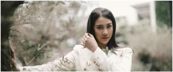 11 Langkah Anya Geraldine 'Lydia Layangan Putus' bikin Lele Penyet ...