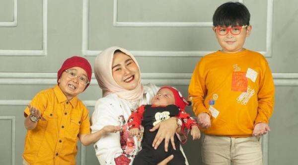 Daus Mini Kembali Punya Anak, Begadang Setiap Hari Jaga Bayi | News+ on ...