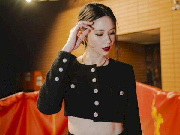 Cantik di Berlinale, Laura Basuki Mirip Artis Korea: Gong Hyo-jin Sampai Park Shin-hye | News+ ...