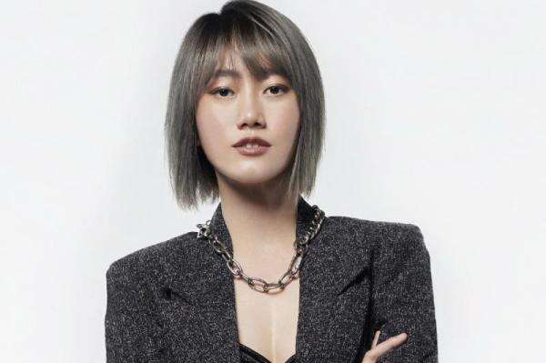 Kisah Ria SW Sukses sebagai YouTuber hingga Raih Penghargaan IBW 2022 ...