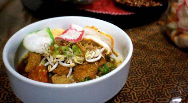 Nikmatnya Bubur Ase Khas Betawi yang Bisa Bikin Tim Gak Diaduk Ke ...