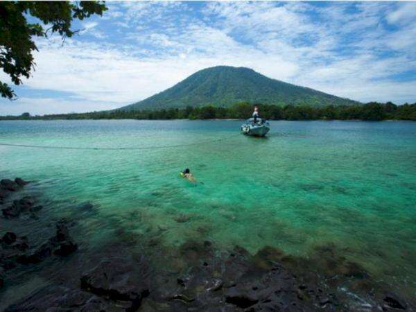 Lagoon Cabe, Spot Menarik untuk Snorkeling di Anak Gunung Krakatau ...