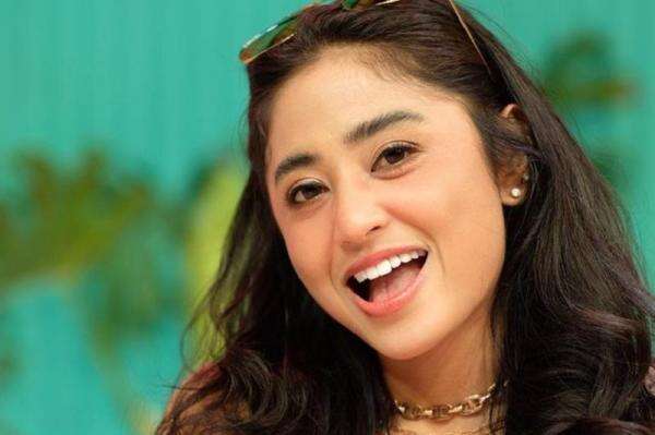 Ini Alasan Utama Dewi Perssik Operasi Sedot Lemak, Bukan untuk Bentuk ...