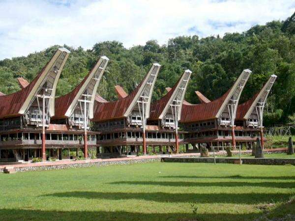 Museum Ne’Gandeng, Tempat Melihat Keindahan Toraja dari Dekat | News+ ...