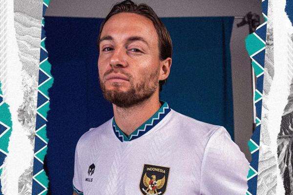 Angkat Kekayaan Nusantara, Mills Rilis Seragam Tandang Timnas - News+ ...