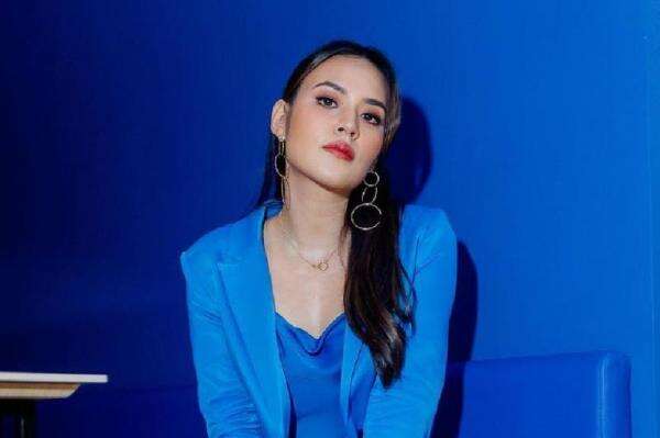 5 Rekomendasi Gaya Rambut ala Raisa, Natural hingga Model Ekor Kuda ...