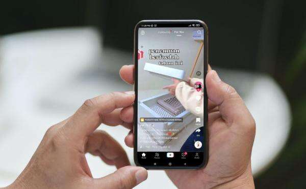 Cara Memunculkan Keranjang Kuning Produk TikTok Shop ke Video TikTok ...