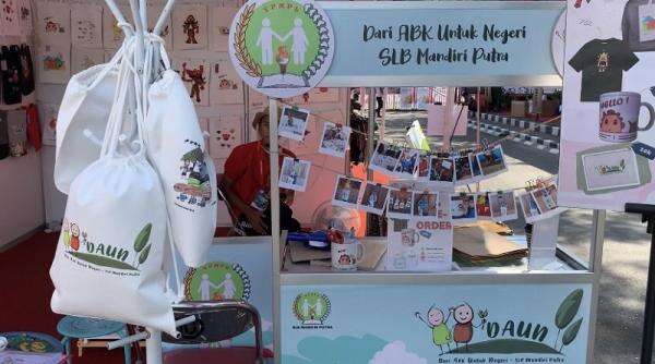 Keren! Hasil Karya Siswa SLB Jadi Official Merchandise ASEAN Para Games ...