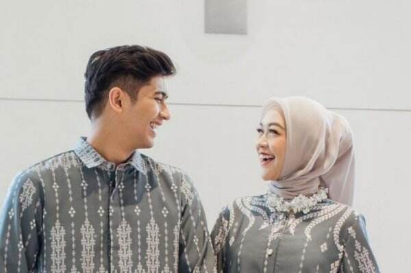 Cara Gendong Baby Moana Diprotes Netizen, Ria Ricis dan Teuku Ryan Beri ... Cara Gendong Baby Moana Diprotes Netizen, Ria Ricis dan Teuku Ryan Beri ...