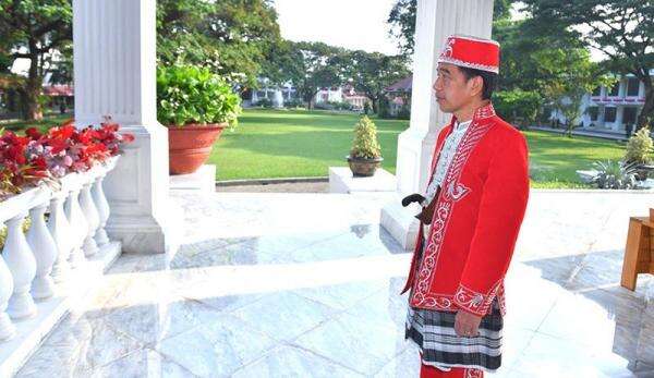 Pakaian Adat Buton Yang Dipakai Jokowi Di Hut Ke 77 Ri Miliki Makna