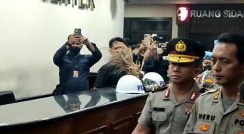 Penampakan Ferdy Sambo Usai Dipecat, Raut Wajah Lesu dan Tak Tersemat ...