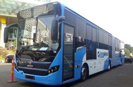 Ada Pembangunan JPO, Halte Transjakarta Velbak Koridor 13 Tak ...