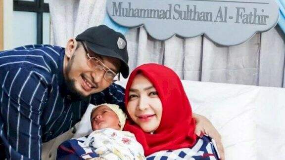 Pantas Digugat Cerai?! Terkuak Kelakuan Tak Senonoh Andre Irawan, Telanjang Sambil Nari di Depan ...