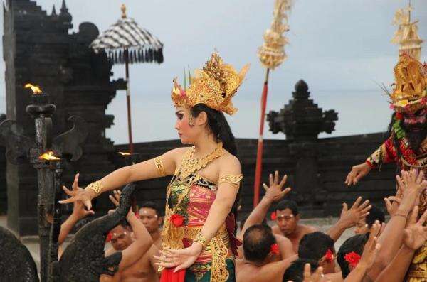 7 Contoh Tari sebagai Sarana Upacara Ritual dan Persembahan - News+ on ...