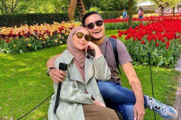 Jarang Diterpa Kabar miring, Fenita Arie Ungkap Kunci Keharmonisan ...