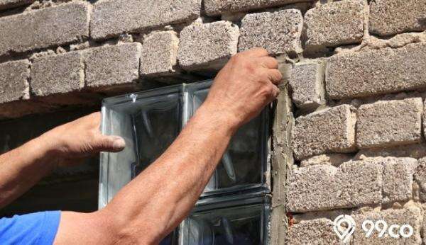 10 Inspirasi Susunan Glass Block Minimalis, Bikin Rumah Makin Aesthetic ...