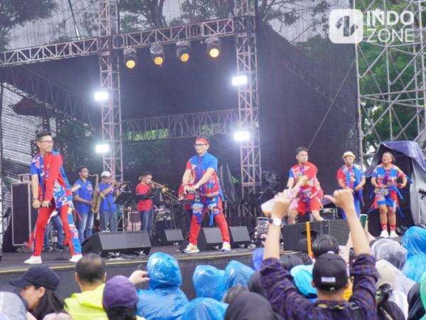 FOTO: Project Pop Sukses Bikin Nostalgia Penonton di Synchronize ...