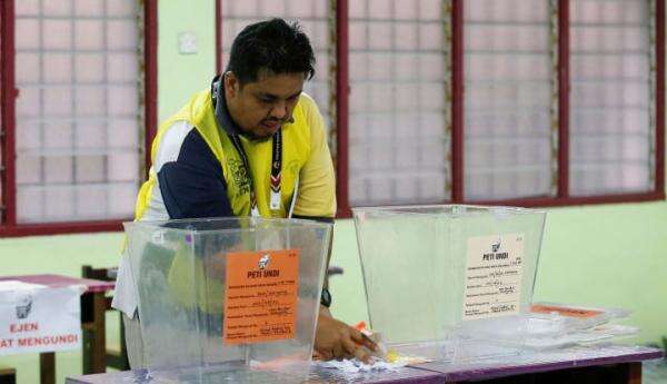 Raja Malaysia Berbaik Hati, Muhyiddin Yassin dan Anwar Ibrahim Masih ...