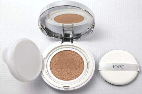 Perbedaan Two Way Cake dan Cushion, Penjelasan dan Cara Memakainya ...