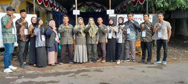 Serba Serbi Pilkada Indramayu, KPPS Gunakan Aksesoris hingga Batik Khas ...
