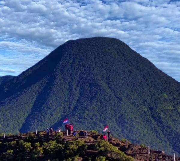 Terbaru Biaya Masuk Pendakian Gunung Gede Pangrango, Ini Rinciannya ...