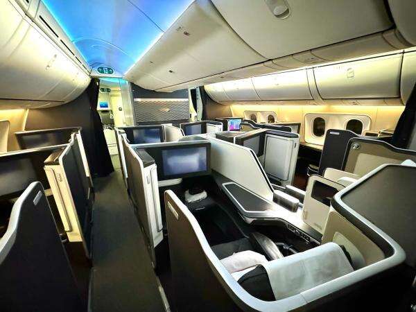 Ada Harga Ada Rasa, Ini 6 Perbedaan Kelas Bisnis dan First Class pada ...