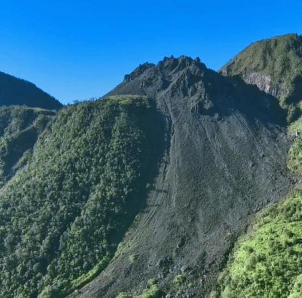 Aktivitas Meningkat, Status Gunung Anak Ranaka di Manggarai Naik Level ...