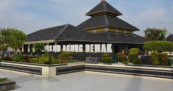 Wisata Demak 2024: Temukan Keindahan Alam dan Sejarah Religi yang ...