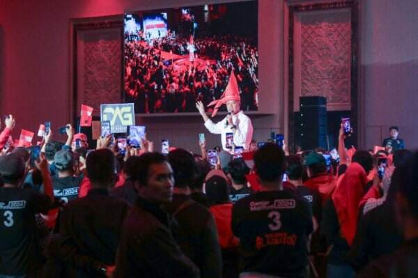 Ganjar Pranowo Respons Pesan Warga Makassar untuk Indonesia Maju: Bukan ... Ganjar Pranowo Respons Pesan Warga Makassar untuk Indonesia Maju: Bukan ...