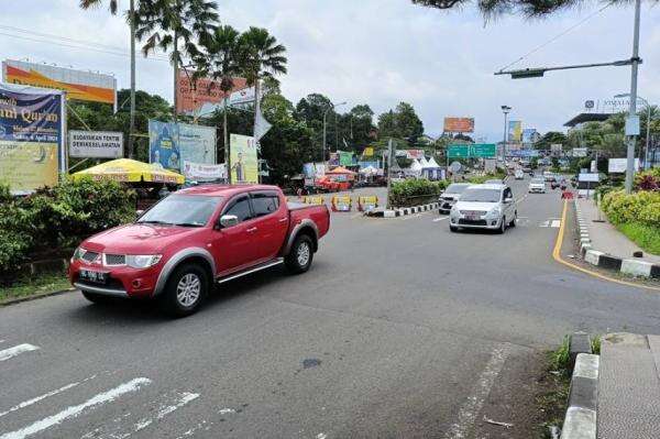 Jalur Puncak Diberlakukan One Way Arah Jakarta Siang Ini | News+ on RCTI+
