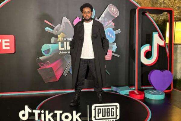 TikToker Asal Somalia, Jama Mohammad Abdulle Ungkap Perjuangan Jadi ...