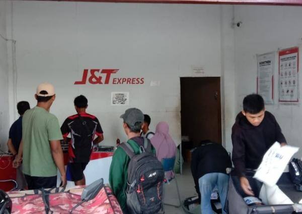 Ini Cara Mudah Menghubungi Customer Service J&T via WhatsApp | News+ on ...