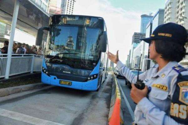 Kabar Gembira! Tarif Transjakarta Rute Kalideres-Bandara Soetta Rp3.500 | News+ on RCTI+
