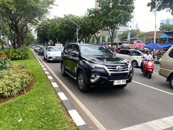 Kawasan GBK Macet Jelang Timnas Indonesia vs Arab Saudi - News+ on RCTI+ Kawasan GBK Macet Jelang Timnas Indonesia vs Arab Saudi - News+ on RCTI+