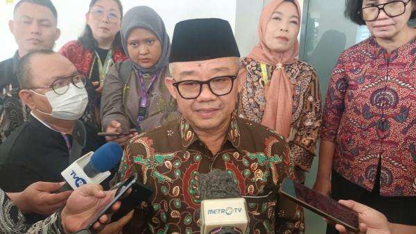 Mendikdasmen Heran Dedi Mulyadi Larang Wisuda Sekolah di Jabar: Masa Sih Tidak Boleh | News+ on ...