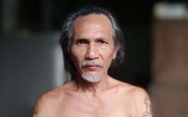 Biodata Otig Pakis, Aktor Senior yang Meninggal di Usia 64 Tahun ...