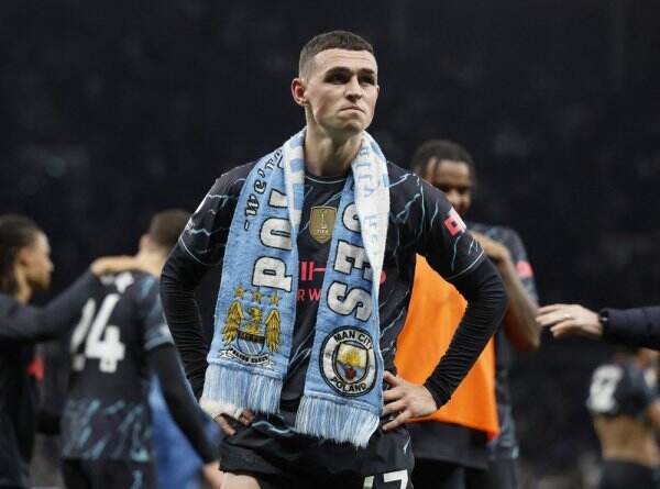 Phil Foden Terpilih sebagai Pemain Terbaik Liga Inggris 2023-2024 ... Phil Foden Terpilih sebagai Pemain Terbaik Liga Inggris 2023-2024 ...