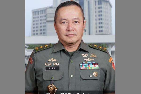 Profil Mayjen TNI Piek Budyakto, Pangdam Udayana Baru usai Mutasi TNI ...