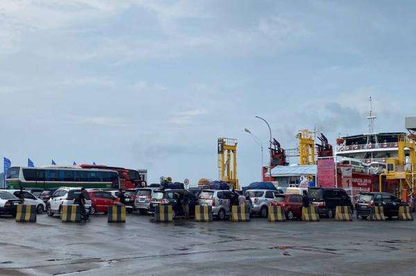 Puncak Arus Balik Lebaran 2024, Begini Suasana Pelabuhan Bakauheni Pagi Ini - News+ on RCTI+