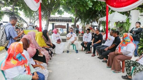 Ridwan Kamil Tampung Aspirasi Warga Kepulauan Seribu soal Air Bersih ... Ridwan Kamil Tampung Aspirasi Warga Kepulauan Seribu soal Air Bersih ...