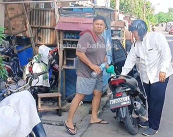 Viral Intel Nyamar Jadi Tukang Sempol hingga Bensin Eceran: Berapa ...