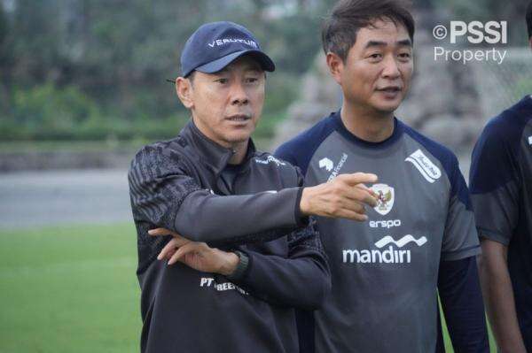Tepis Rumor PSSI Pecat Shin Tae-yong dari Timnas Indonesia, Ini Penjelasan Ahmad Riyadh - News+ ...