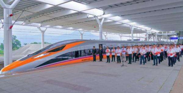 Ternyata Ini Penyebab WIKA Rugi Imbas Proyek Kereta Cepat Whoosh | News+ on RCTI+