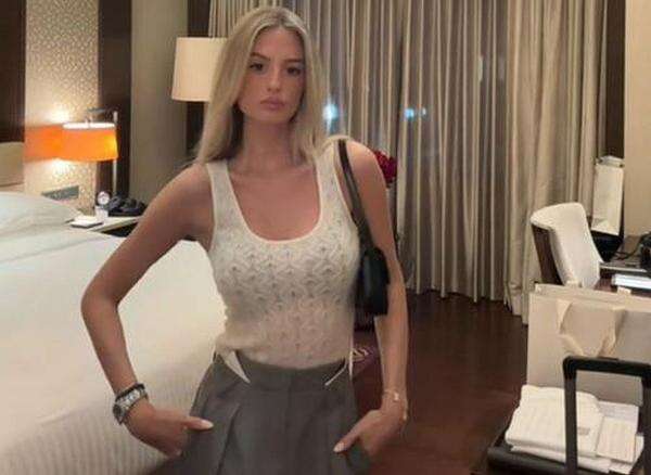 Ternyata Ini Pekerjaan Fefe Slinkert, Pacar Super Cantik Nathan Tjoe A On yang Nonton Langsung ...