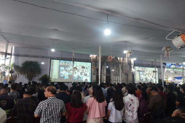 Umat Kristiani Khidmat Ikuti Perayaan Ekaristi Hari Raya Paskah di ...