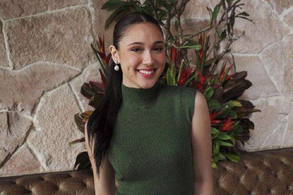 Yasmin Napper Antara Pacar dan Keluarga dalam Potret: Just Wanna Say I ...